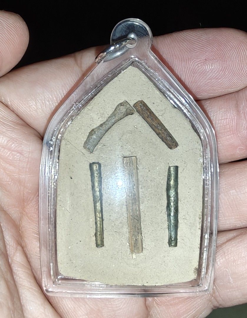 AC Somnak Pong Prai Khun Paen, Hobbies & Toys, Religious Items on Carousell