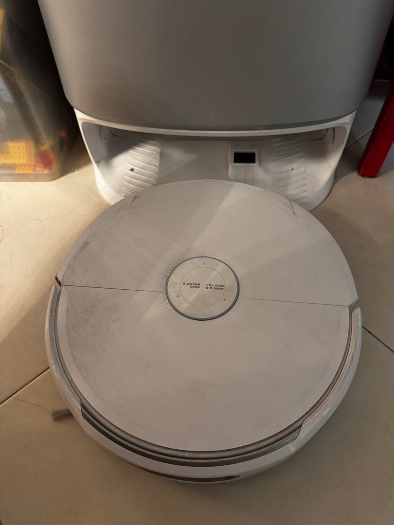 (Defective) Narwal Flow Robot Vacuum Cleaner, TV & Home Appliances ...