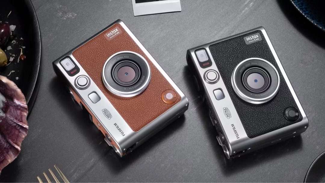 Fujifilm Instax Mini Evo (USB-C Version) – Brown | Brand New ...