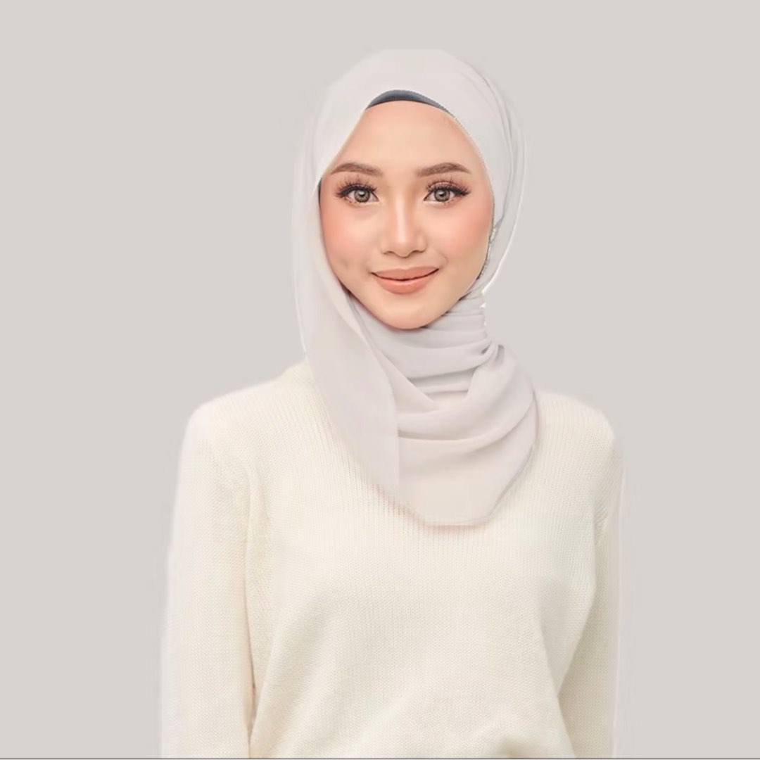 Guzel Kl Nawra Eyelash in Bubbly Gloss, Women's Fashion, Muslimah ...