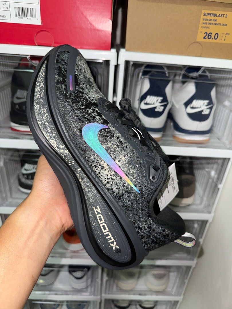 Nike Vomero Plus Anthracite Oatmeal, Men's Fashion, Footwear, Sneakers ...