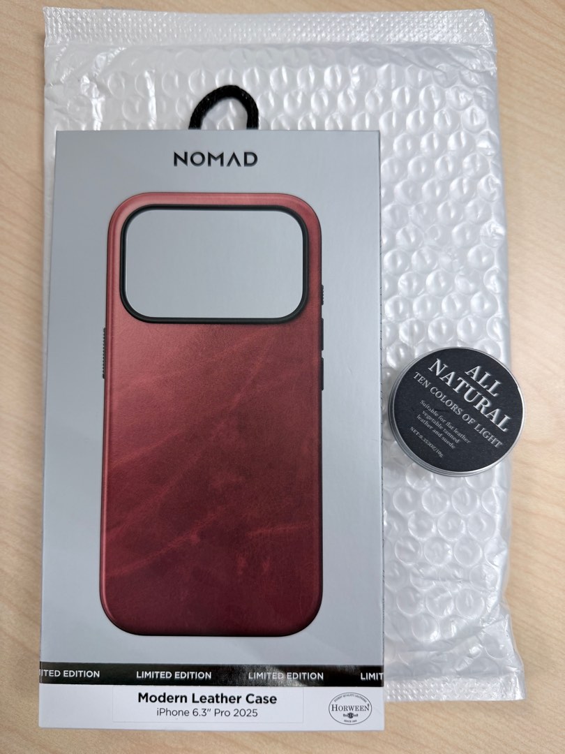 Nomad Modern Leather Case for iPhone 6.3" Pro 2025 (iPhone 17 pro ...