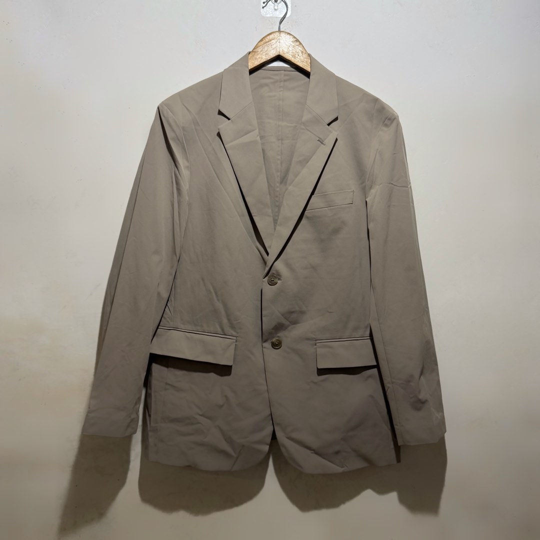 Uniqlo Miracle Air Jacket (Airsense), Men's Fashion, Coats, Jackets and ...