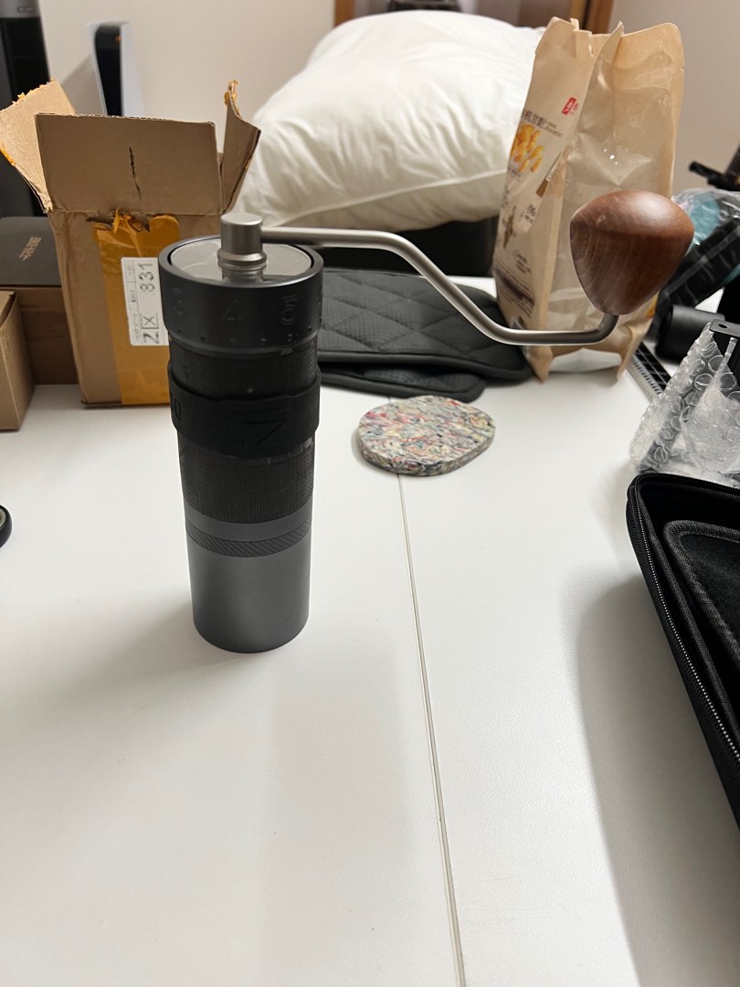 1Zpresso J Max Espresso Hand Grinder, 家庭電器, 廚房電器, 咖啡機及咖啡壺 - Carousell