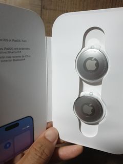 Apple AirTag 2 pieces - 1 YEAR WARRANTY, Mobile Phones & Gadgets ...