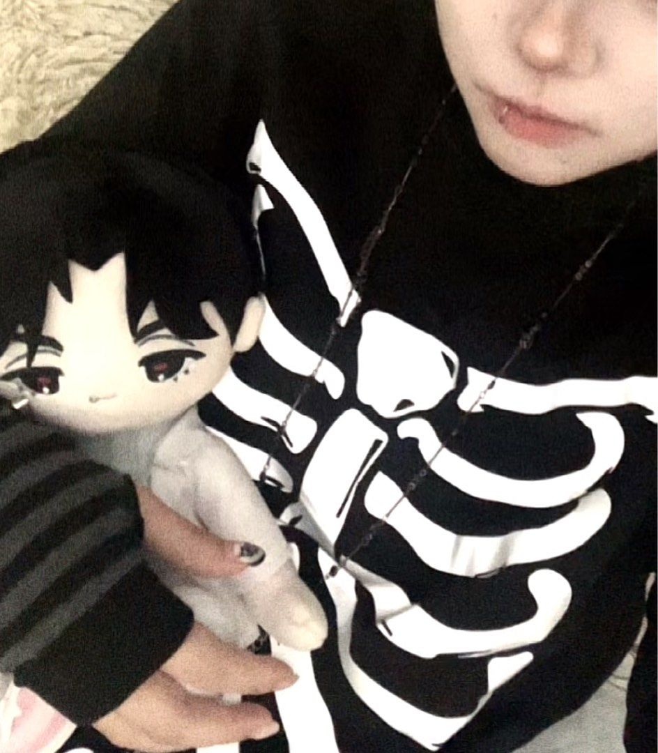 emo till alien stage shirt alnst, Hobbies & Toys, Memorabilia ...