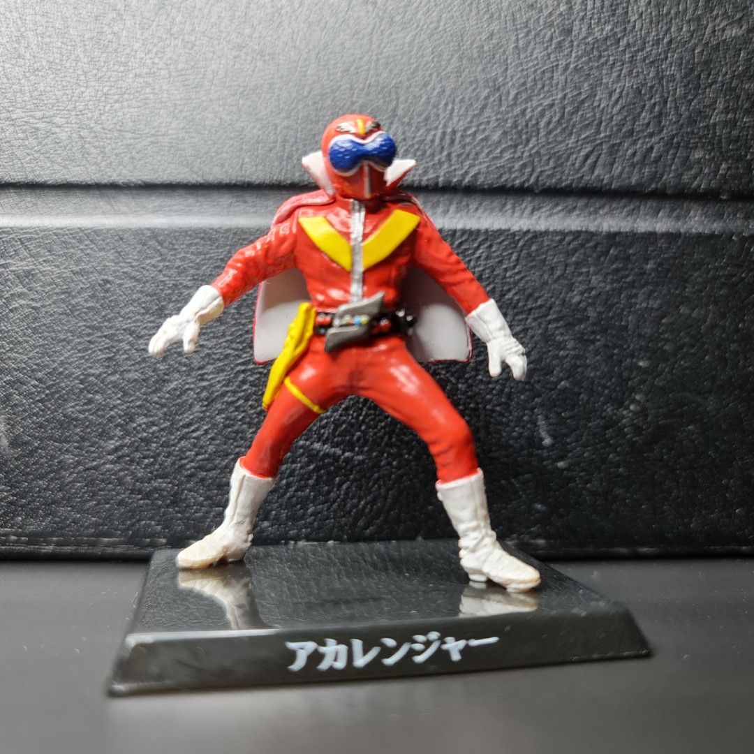 Gorenger Bandai 2006 Figure Set (6 characters + bases) Toys ...