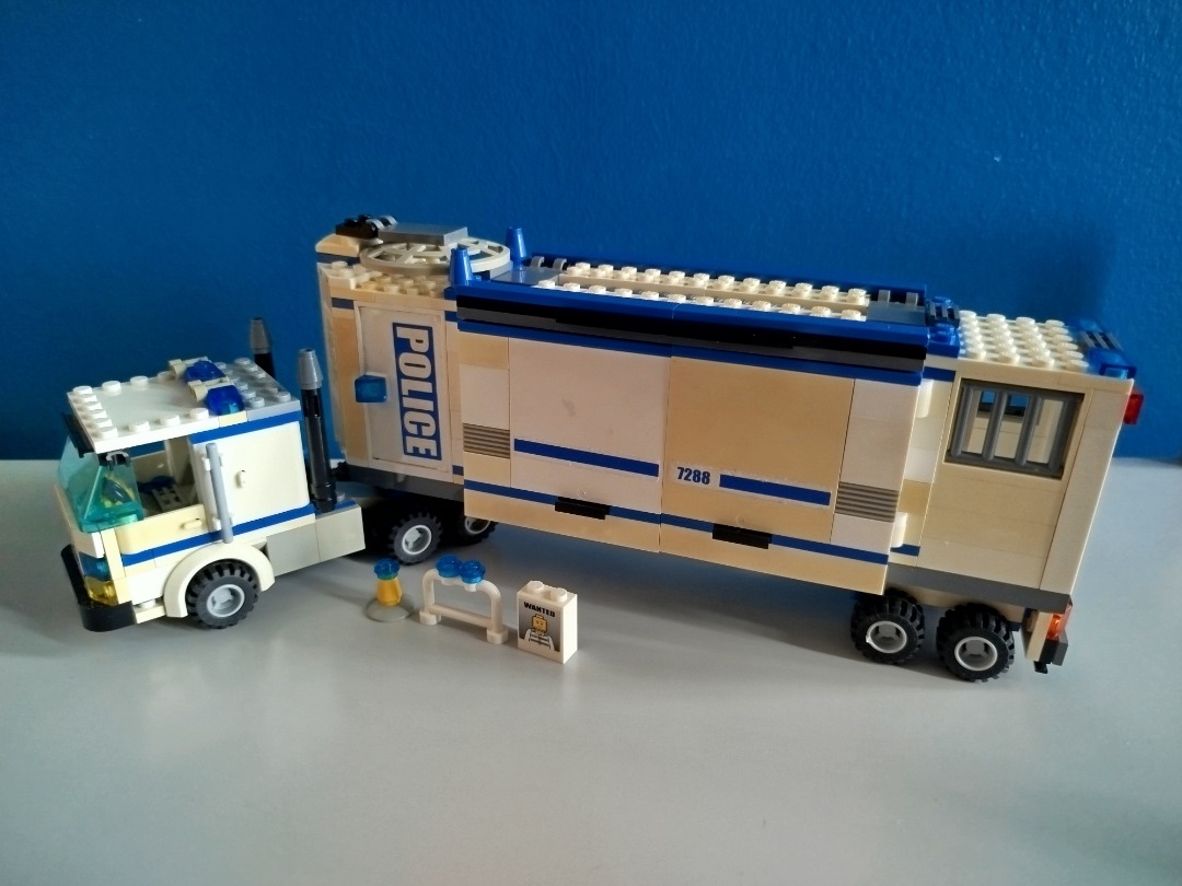 LEGO 7288 Mobile Police Unit, Hobbies & Toys, Toys & Games on Carousell