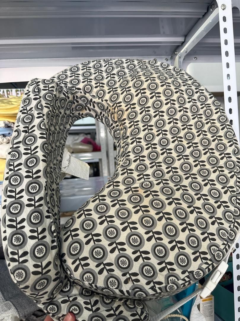 Nursing Pillow-Swap with your unused items (Self-collect, 1st Come 1st ...