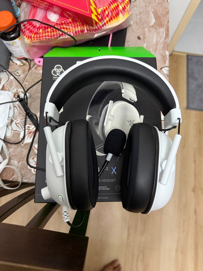 Razer BlackShark V2 X Gaming Headset - White, Audio, Headphones ...