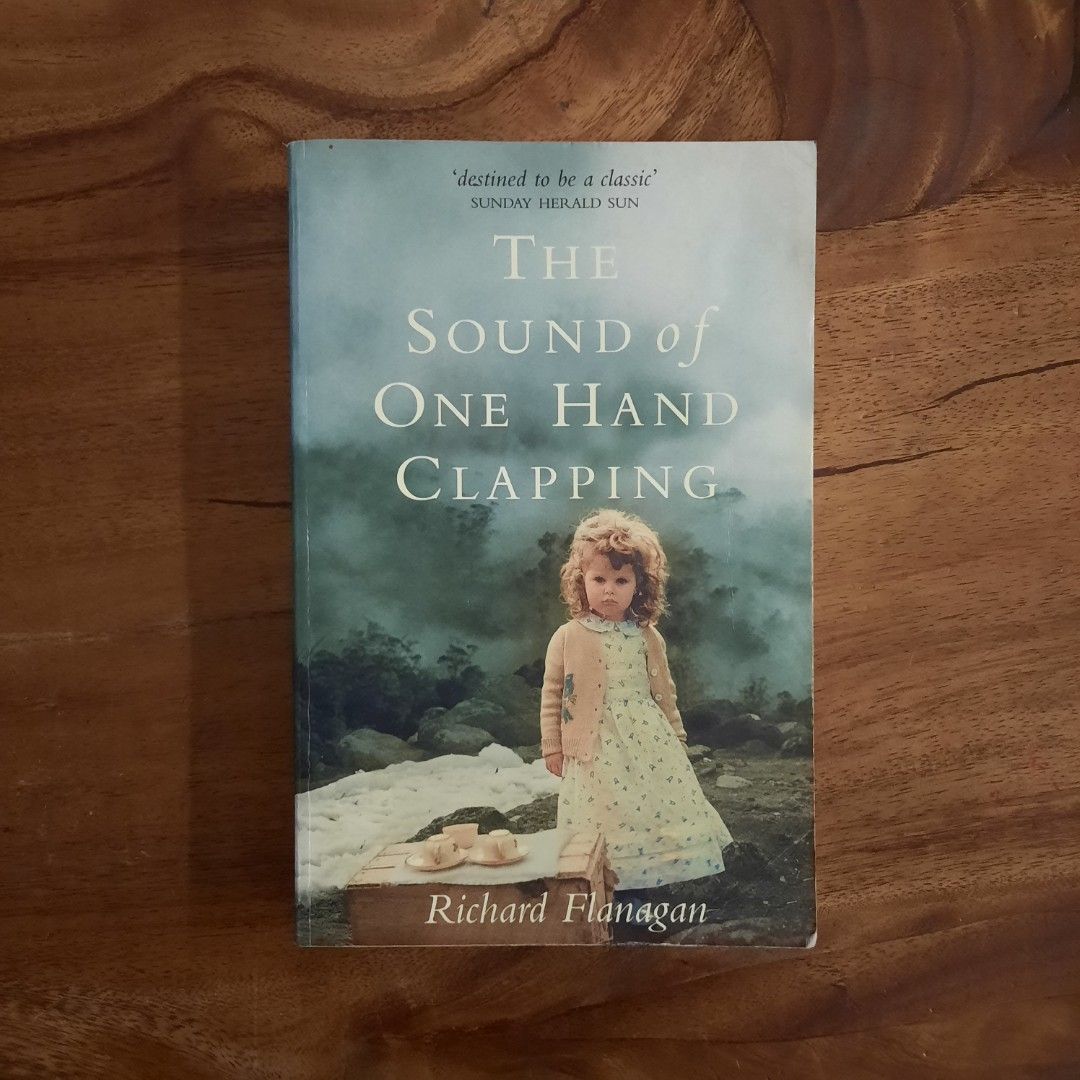 RICHARD FLANAGAN • THE SOUND OF ONE HAND CLAPPING, Hobbies & Toys ...