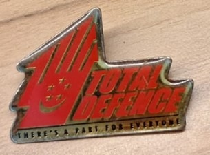 Singapore Total Defence badge (Gold/Silver/Bronze), Men's Fashion ...