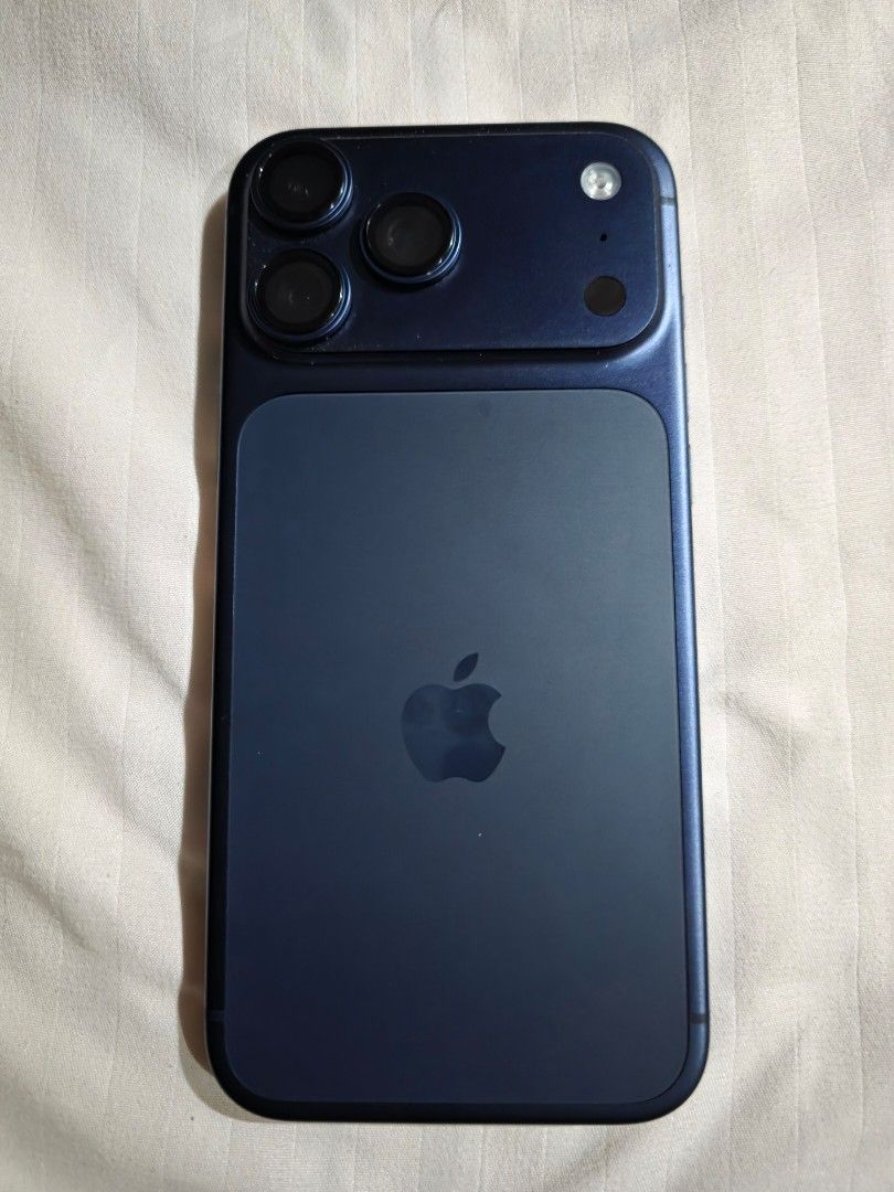 Apple iPhone17 pro max - Midnight Blue, Announcements on Carousell