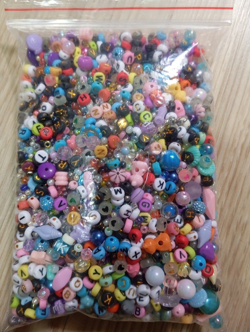 Assorted Beads for Jewelry Making, Hobbies & Toys, Stationery & Craft ...