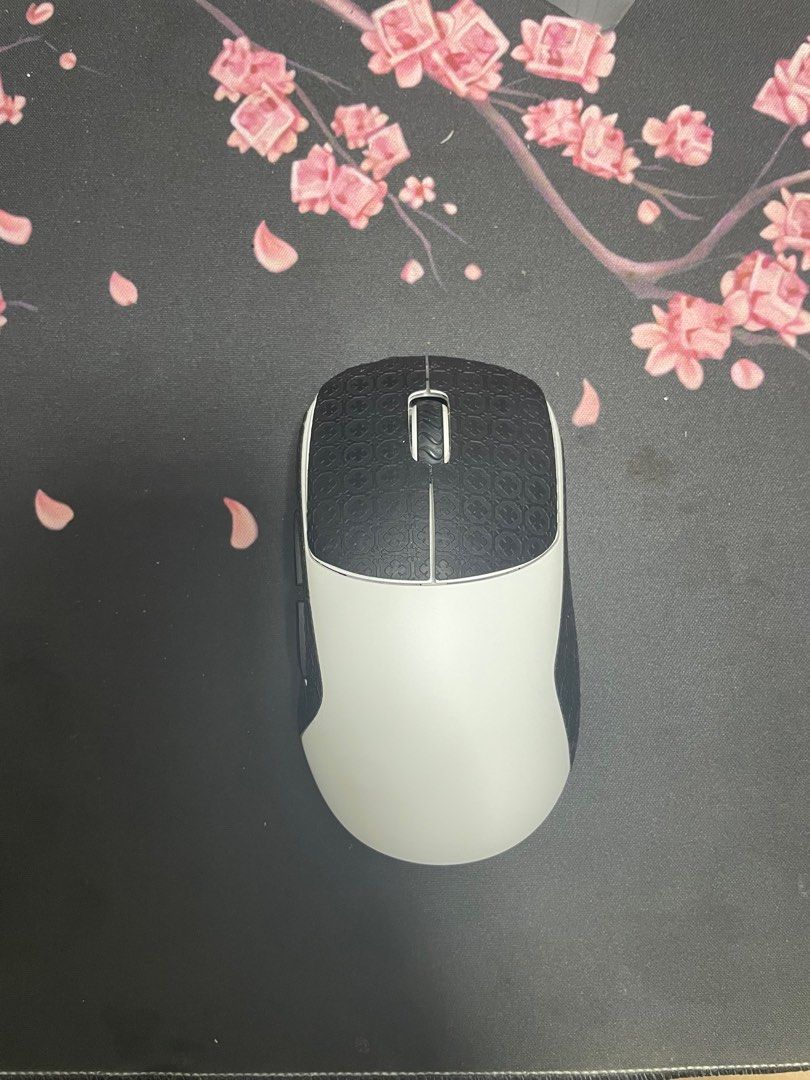 4K Hz Lamzu Thorn Wireless Gaming Mouse, Computers & Tech, Parts ...