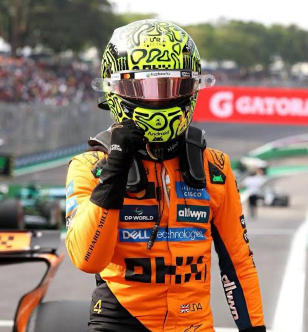 Lando Norris McLaren F1 2025 1:5 Scale Helmet, Hobbies & Toys ...