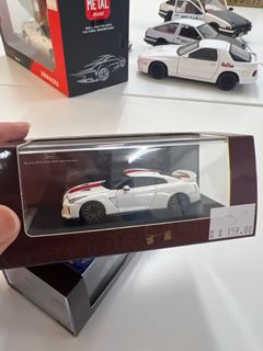 Motorhelix Nissan GT-R (R35) 50th Anniversary (Wagan Blue), Hobbies ...