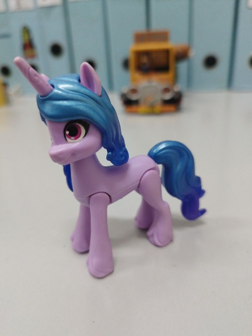 My Little Pony A New Generation Movie Crystal Adventure Izzy Moonbow ...