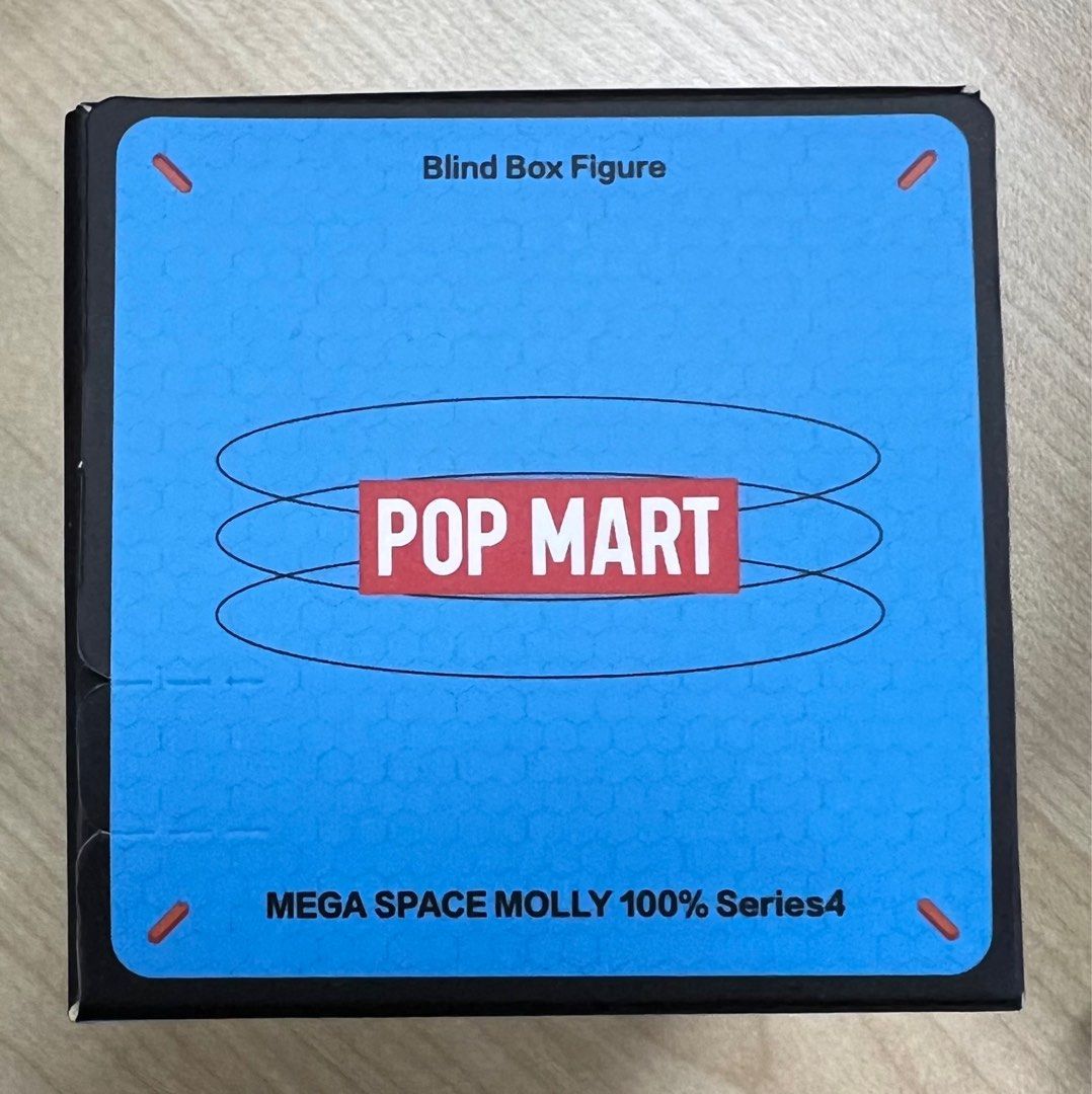 Pop Mart MEGA SPACE MOLLY 100% Series4 - Palmer House (BASIC), Hobbies ...