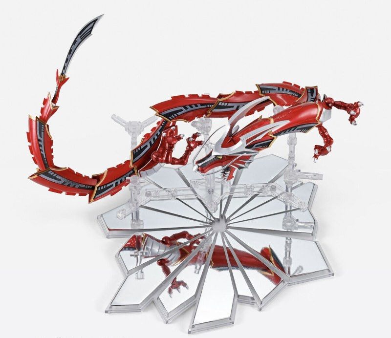 [Pre-Order!] SHF s.h.figuarts Dragreder & Masked Rider Ryuki Option ...