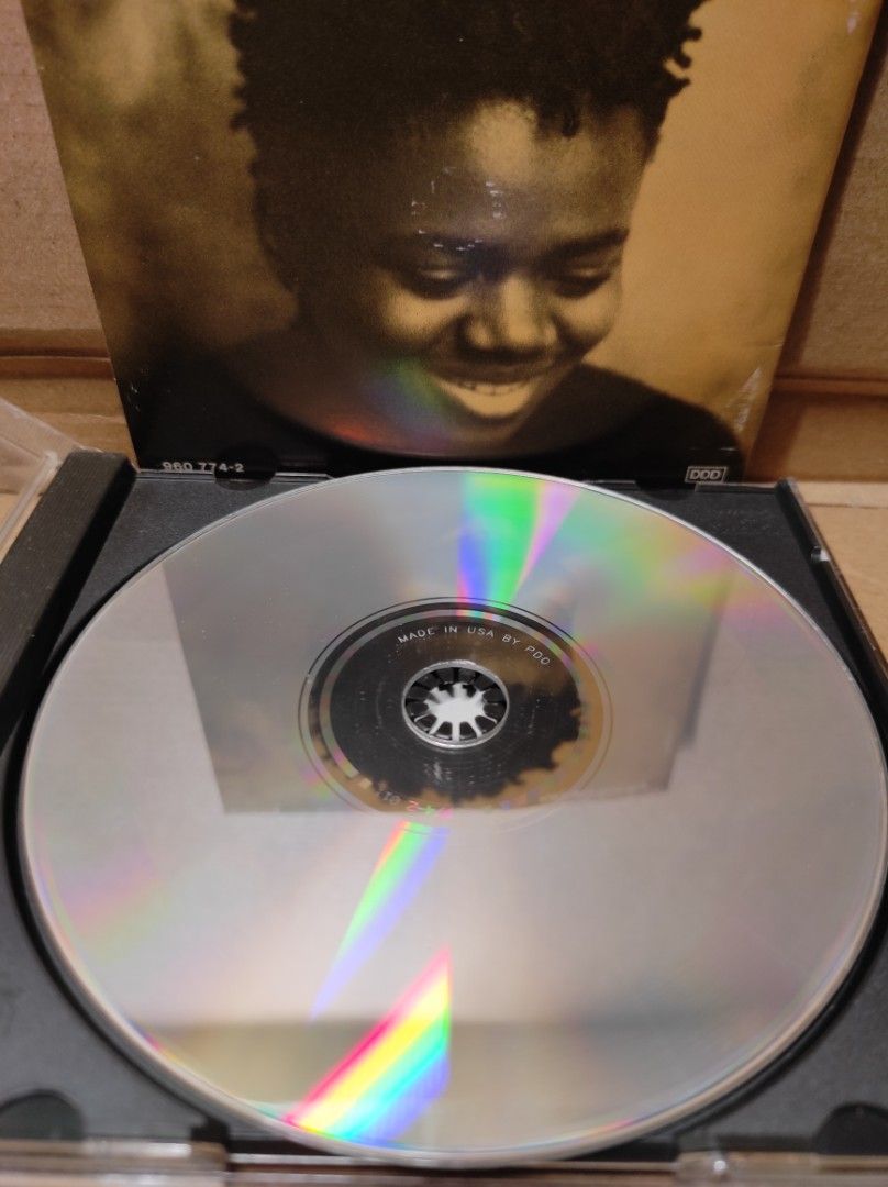 Tracy Chapman CD 首張專輯 🎧 Fast Car 美國版, 興趣及遊戲, 音樂、樂器 & 配件, 音樂與媒體 - CD 及 ...