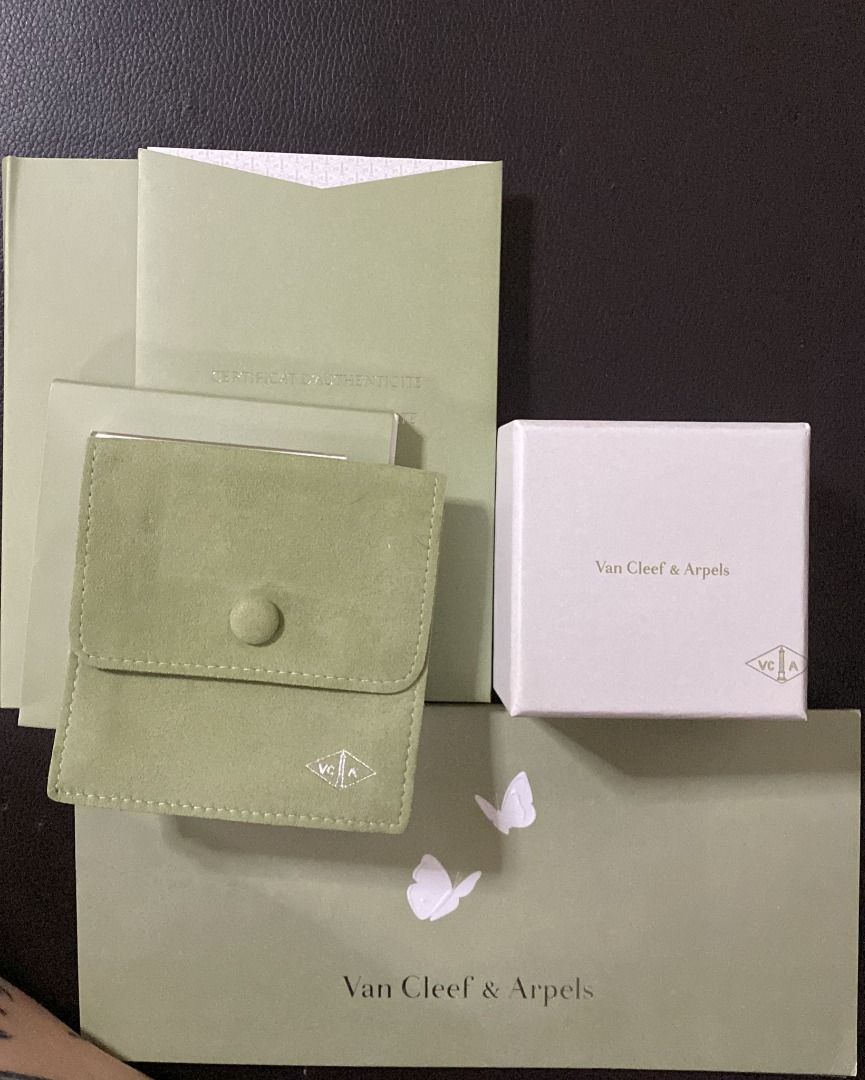 Van Cleef & Arpels Vintage Alhambra pendant, Women's Fashion, Jewelry ...