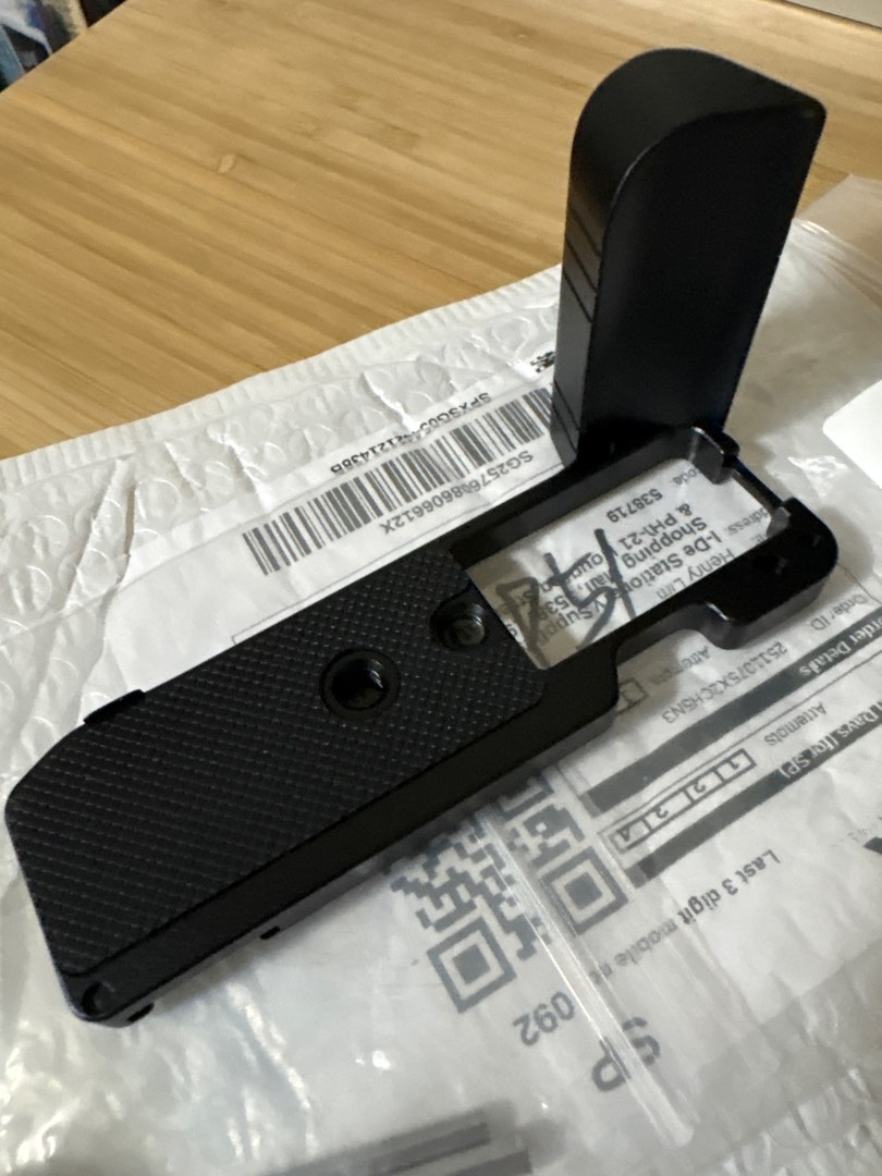 X-M5 Camera Grip, Photography, Cameras on Carousell
