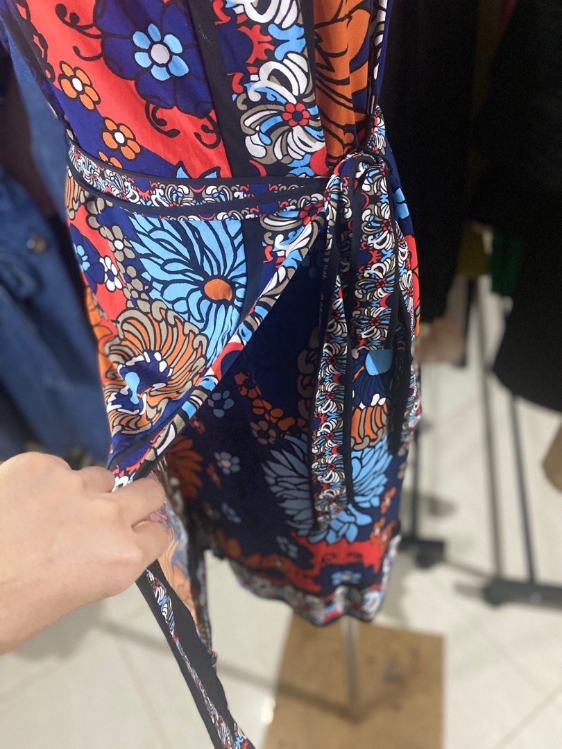 🌸 Pretty Unique Overlap Tie Dress 🌸, Women's Fashion, Dresses & Sets, Dresses on Carousell