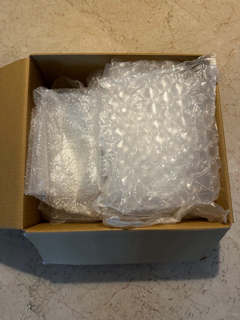 Bubble wrap for packing, Hobbies & Toys, Stationery & Craft, Craft ...