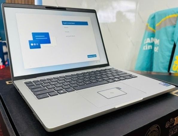 Dell Pro 14 Plus with AI PB1450 ( Copilot+ PC )(MSRP : $1750 ...