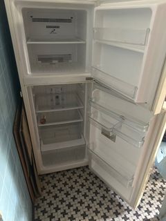 Hitachi Inverter Refrigerator - Black, TV & Home Appliances, Kitchen ...