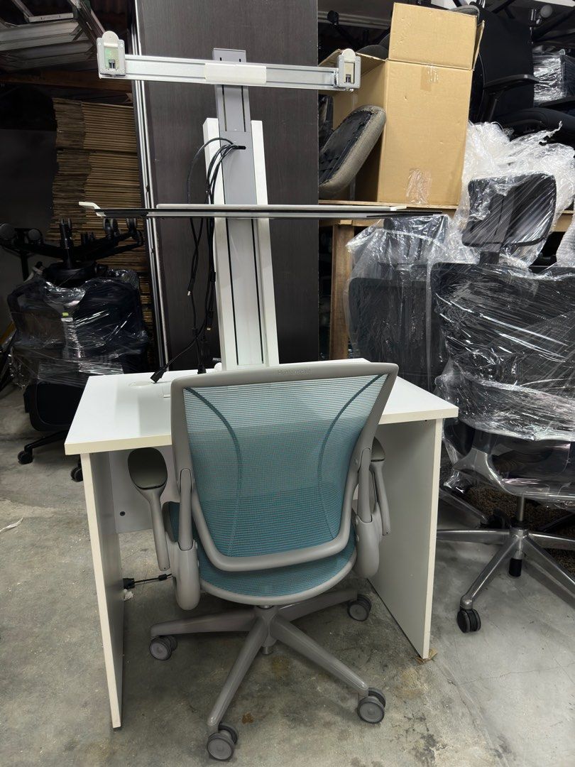 Fraction price. Pay only 10% from retail price.humanscale quickstand ...