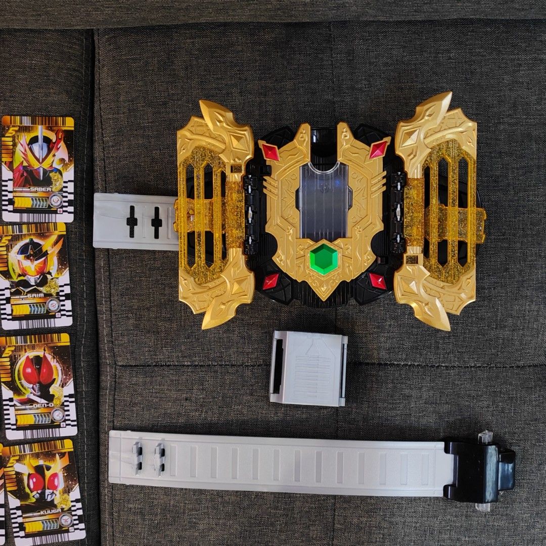 USED BANDAI DX Legend Driver Belt + KO DX 28x Legend Rider Decade Style ...