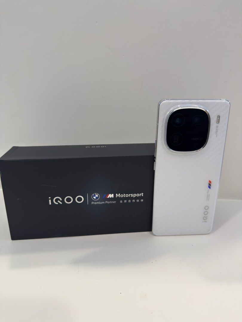 Vivo iQOO 12 256GB White (BMW M branding), Mobile Phones & Gadgets ...