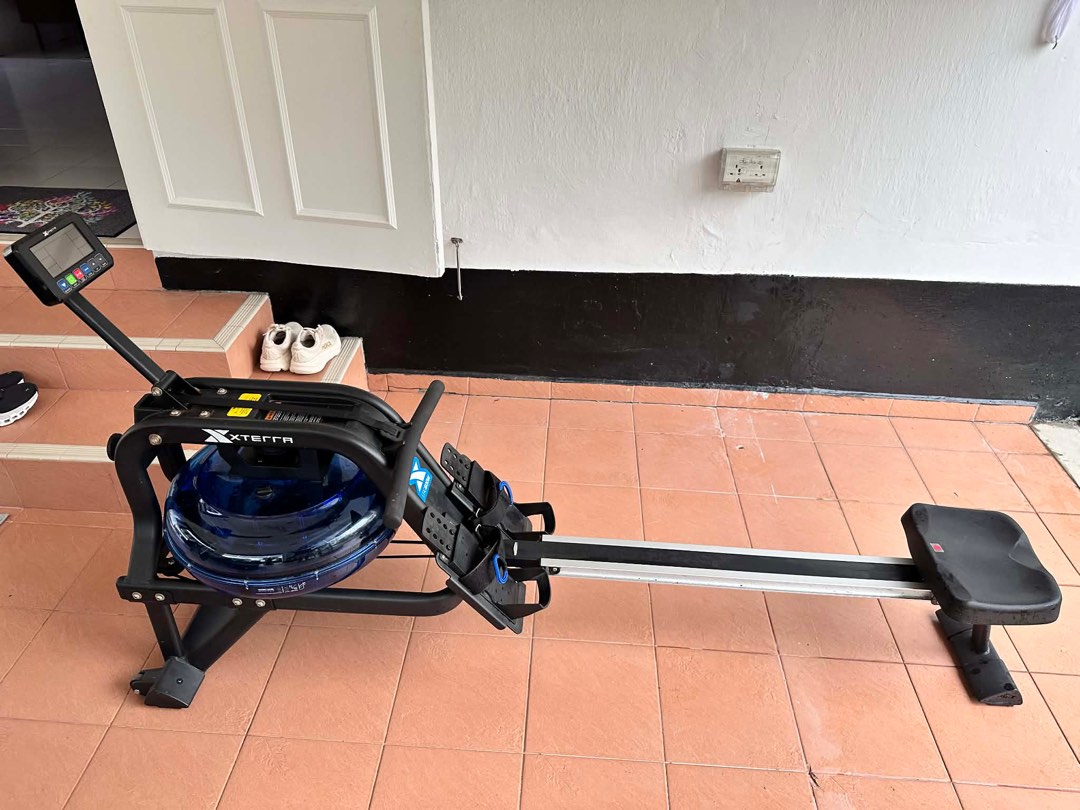 Xterra ERG600W Water Rowing Machine, Sports Equipment, Exercise ...