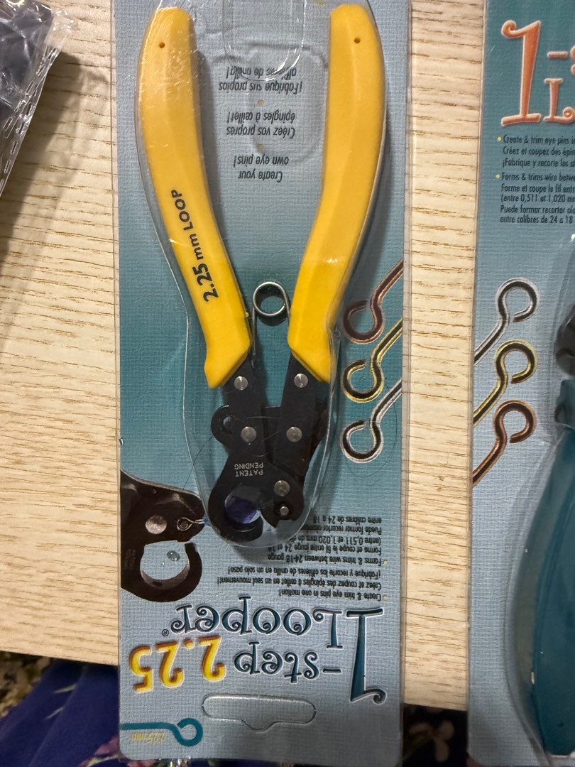 1-Step Looper Pliers - New, Hobbies & Toys, Stationery & Craft, Craft ...