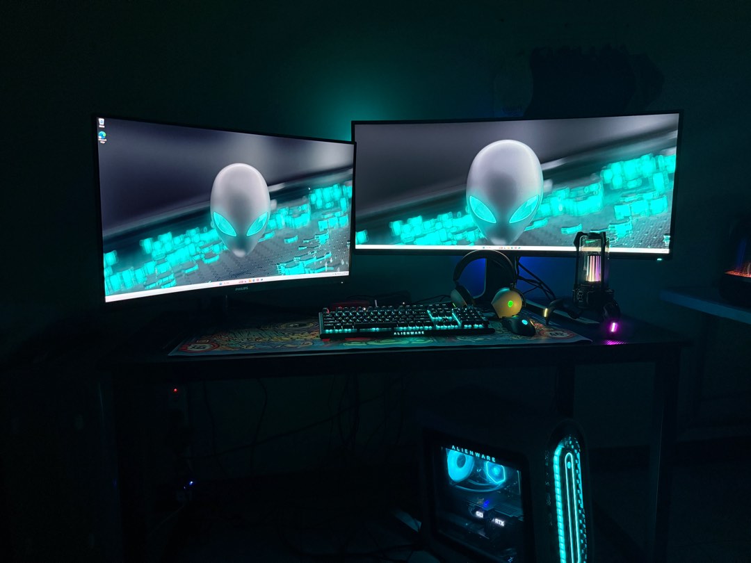 Alienware Gaming PC Setup with Dual Monitors, Computers & Tech ...
