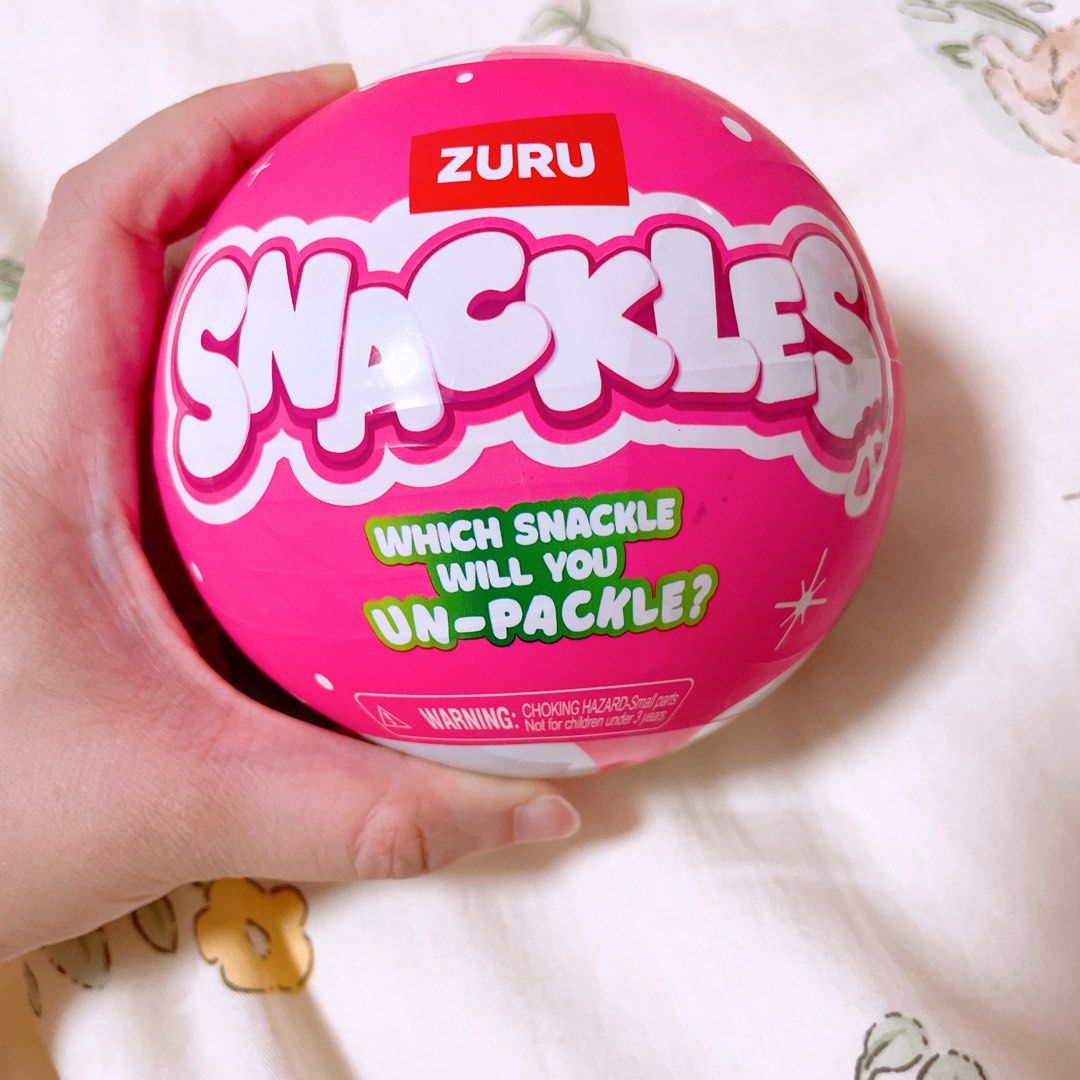 Brand New ZURU Snackles Christmas Edition Blind Ball Surprise, Hobbies ...
