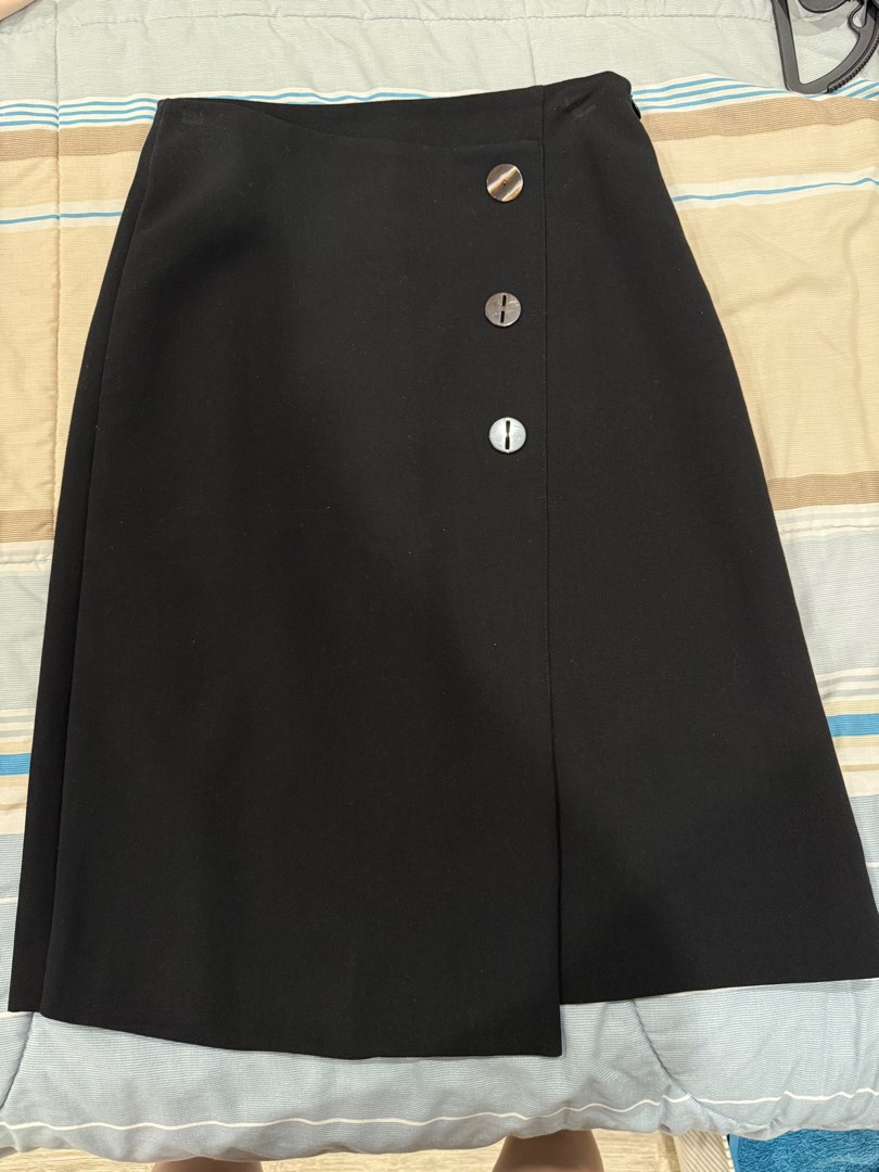 Eichitoo black skirt, Women's Fashion, Bottoms, Skirts on Carousell