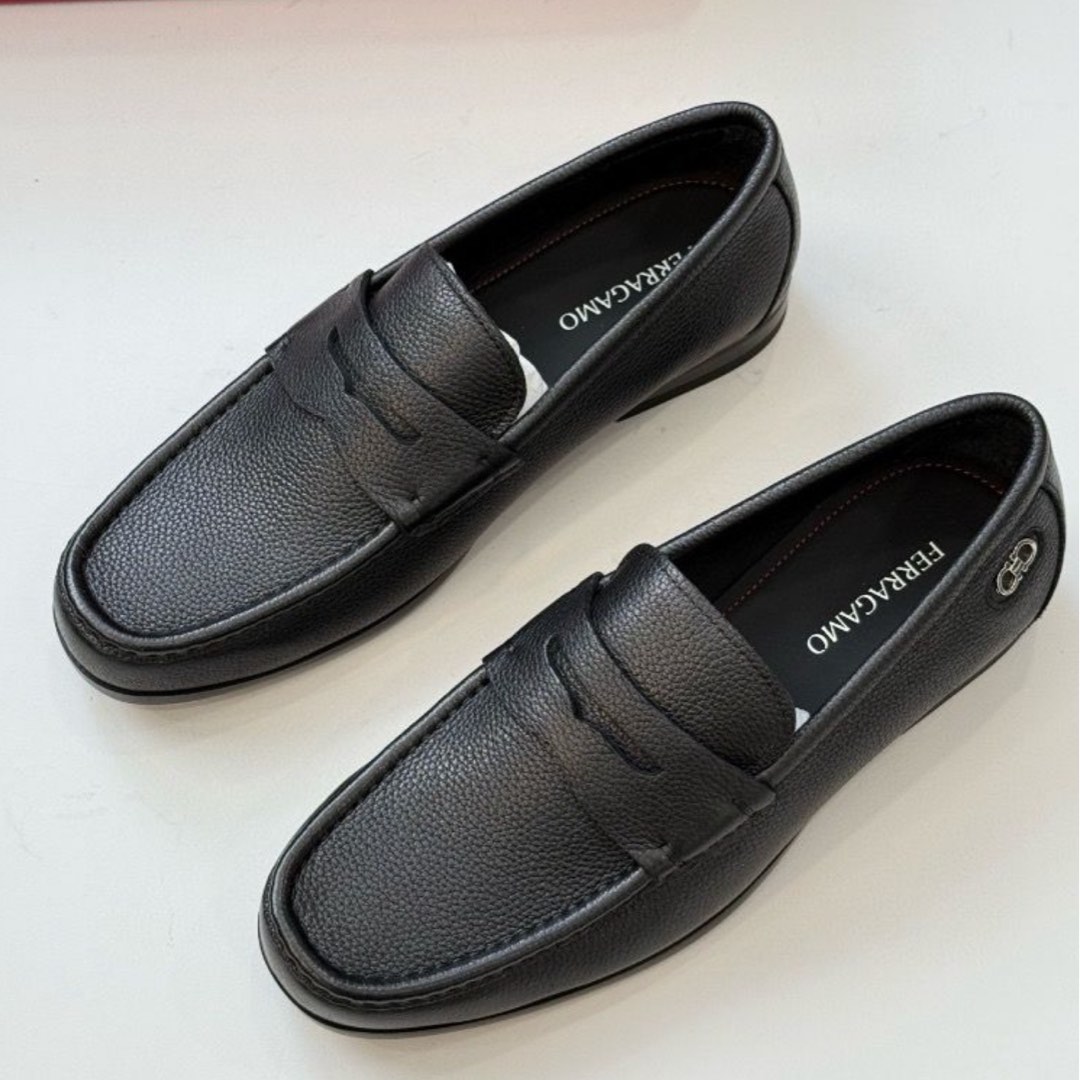 Ferragamo Shoe, Men's Fashion, Footwear, Sneakers on Carousell