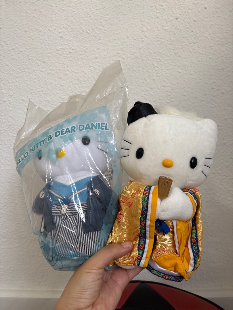 Hello Kitty & Dear Daniel Plush Toys, Hobbies & Toys, Toys & Games on ...