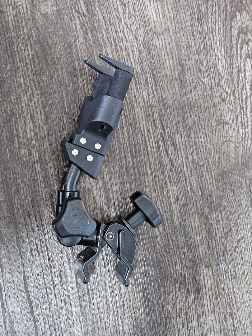 Hercules HCUSP-20CB clamp on ukulele holder, Hobbies & Toys, Musical ...