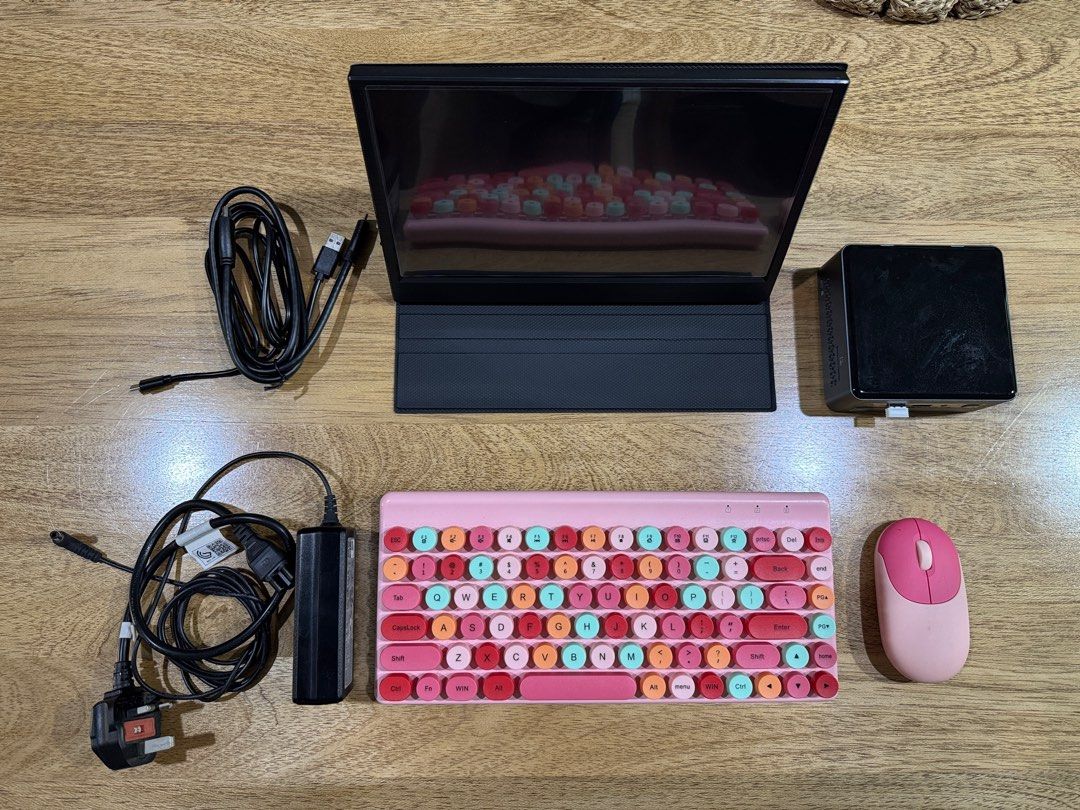 Intel NUC Mini PC NUC7CJYH Bundle with LSO2 Portable Monitor, Keyboard ...