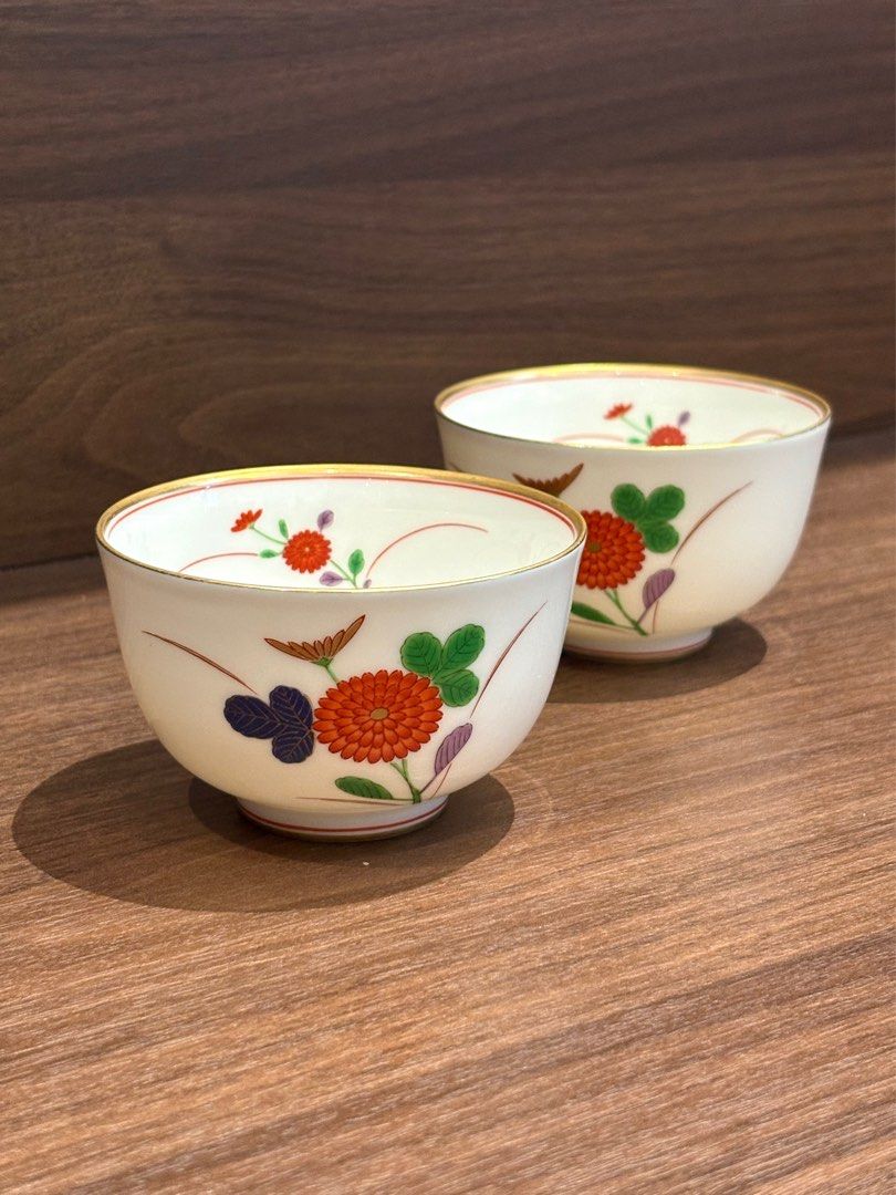 Japanese 香兰社 Arita Porcelain Cup Pair｜Chrysanthemum Motif & Gold Rim ...
