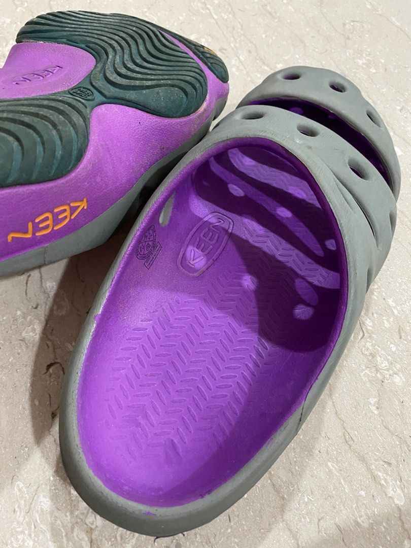 Keens Yogui Scandal, Men's Fashion, Footwear, Flipflops and Slides on ...