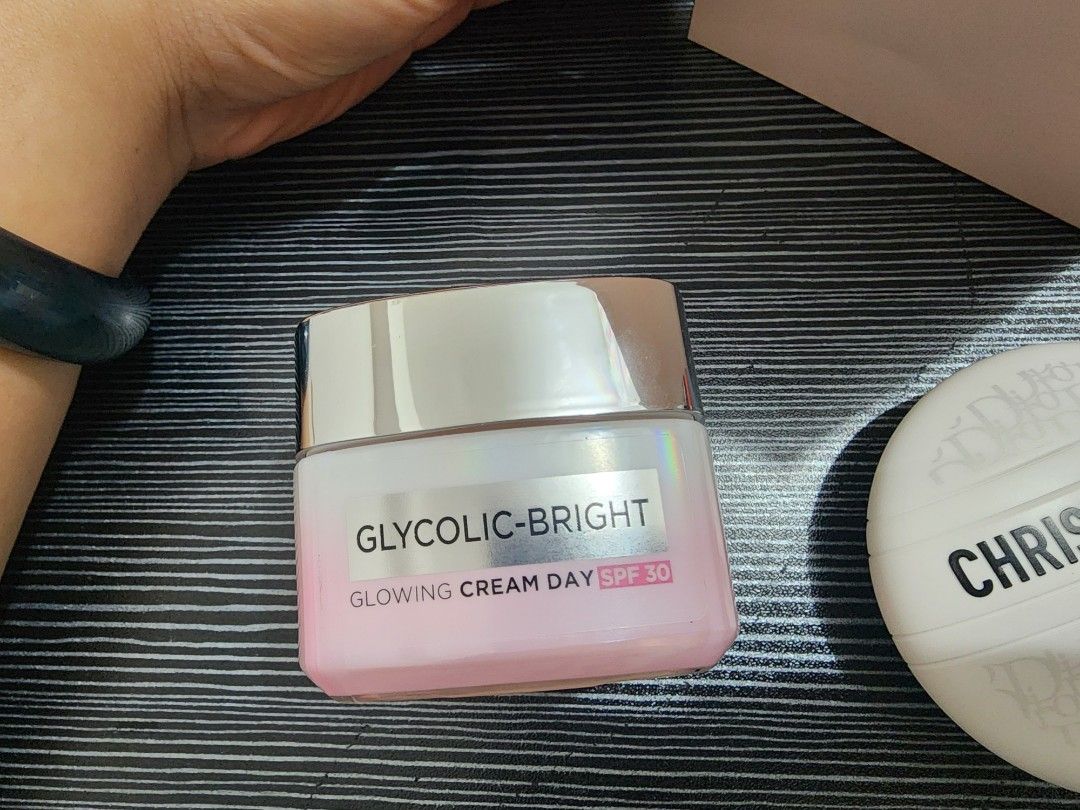 L'Oréal Glycolic Bright 日霜 SPF30, 美容＆個人護理, 健康及美容 - 皮膚護理, 面部 - 面部護理 ...