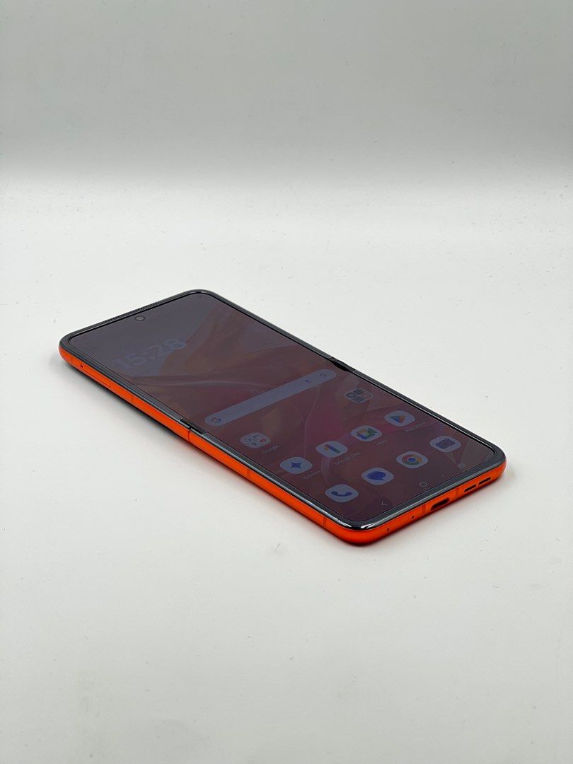 Motorola Razr 50 Spritz Orange 256GB, Mobile Phones & Gadgets, Mobile ...