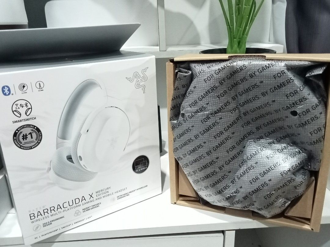 Razer Barracuda X Mercury Edition Wireless Headphones, Audio ...