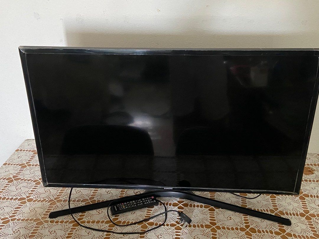 Samsung TV with Remote, TV & Home Appliances, TV & Entertainment, TV on ...