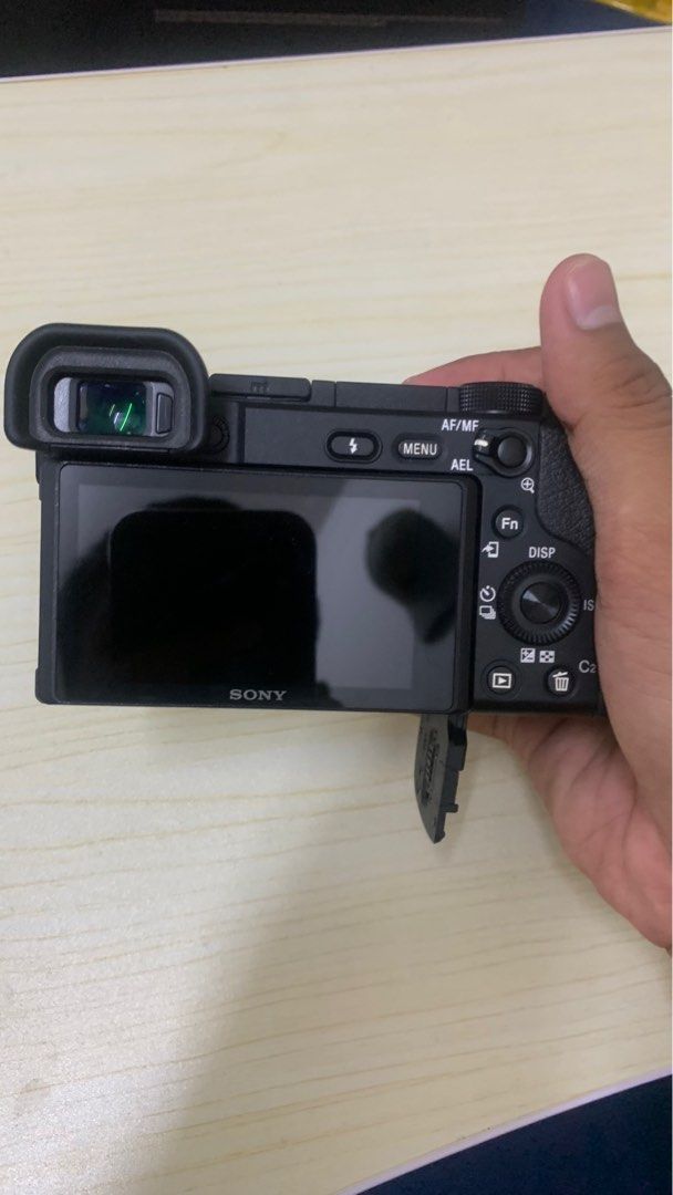 Sony A6400 body (sc13k), Photography, Cameras on Carousell